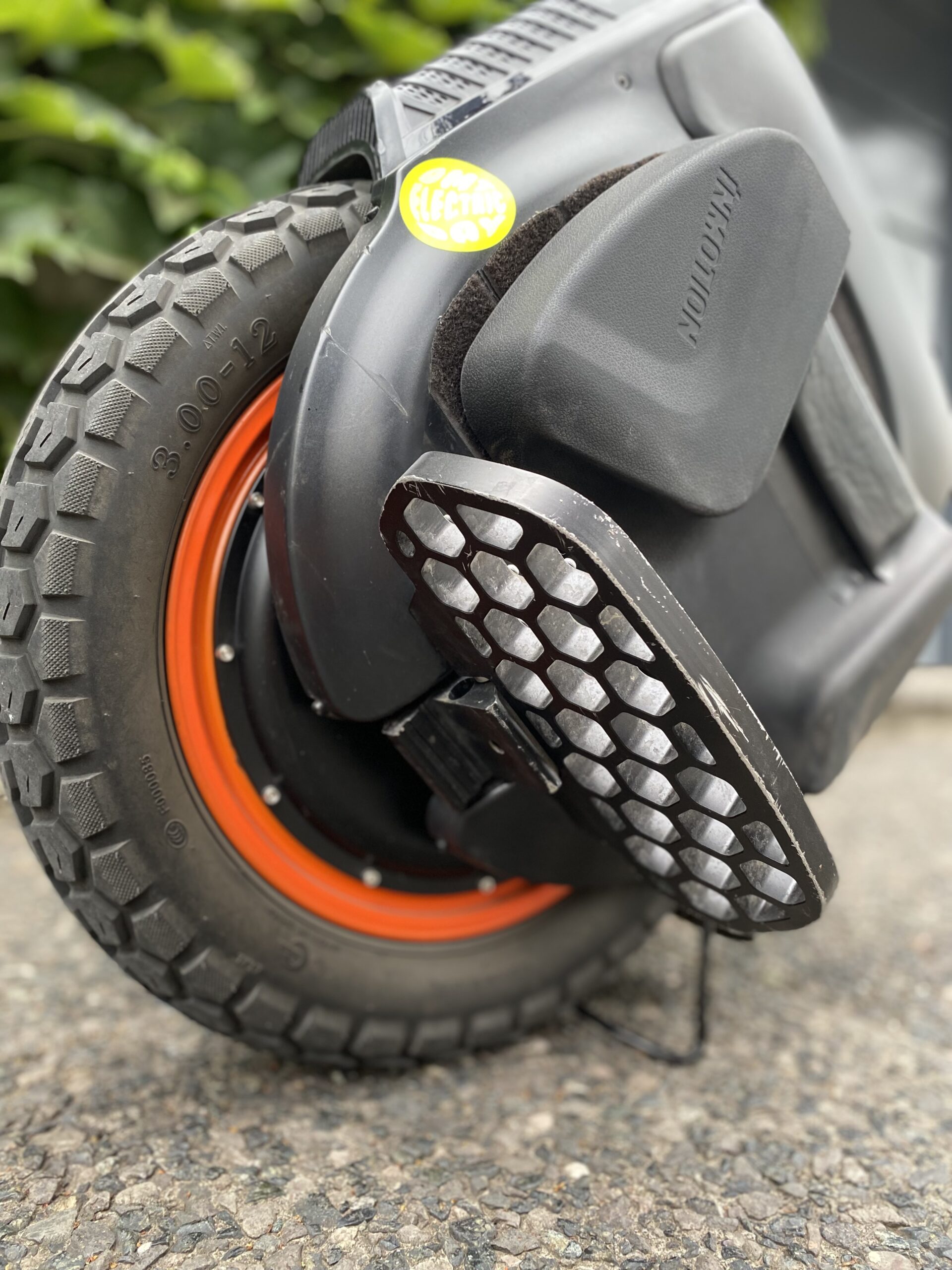 Test Ride: Inmotion V12 HT - MONOBLOG